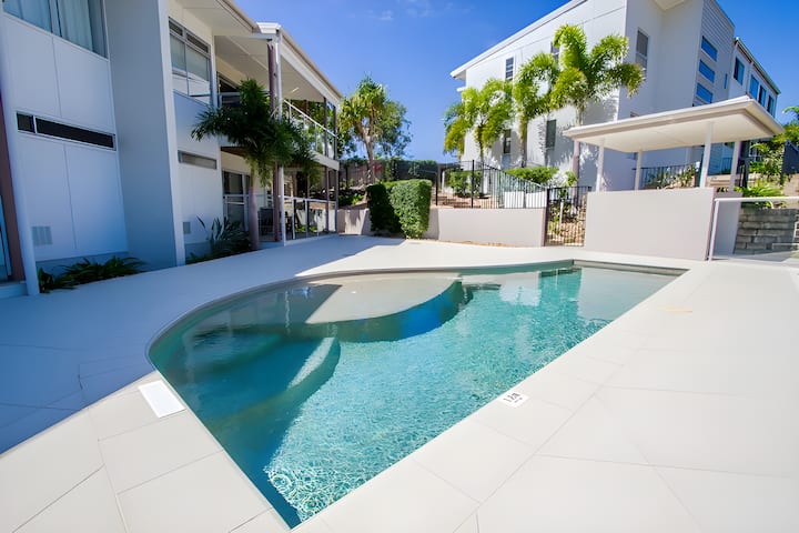 Dolphin Court - 4 Br Apt W/ Pool - 5 Min To Beach - Seventeen Seventy