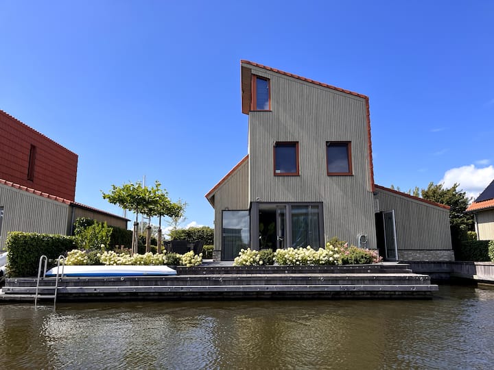 Luxe Vakantiehuis Aan Het Water - Sneek