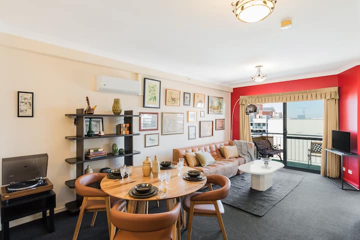 Trendy Haven With Car Spot - Nedlands