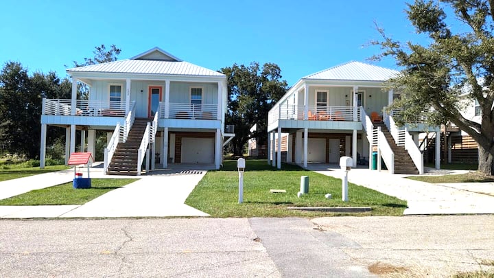 Group Getaway At Two Ocean Breeze Beach Homes - Biloxi, MS
