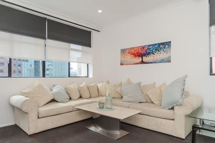 Modern Cbd Apt For Work & Play - Wellington