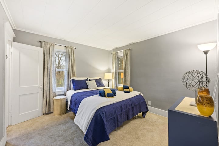 Cozy 2 Bedroom By Notre Dame - South Bend, IN