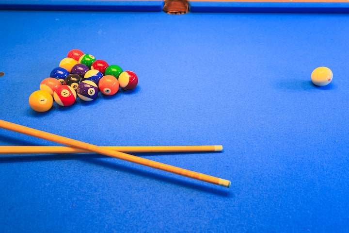 Game Room-7largebeds-grill-fencedyard - Charlotte, NC