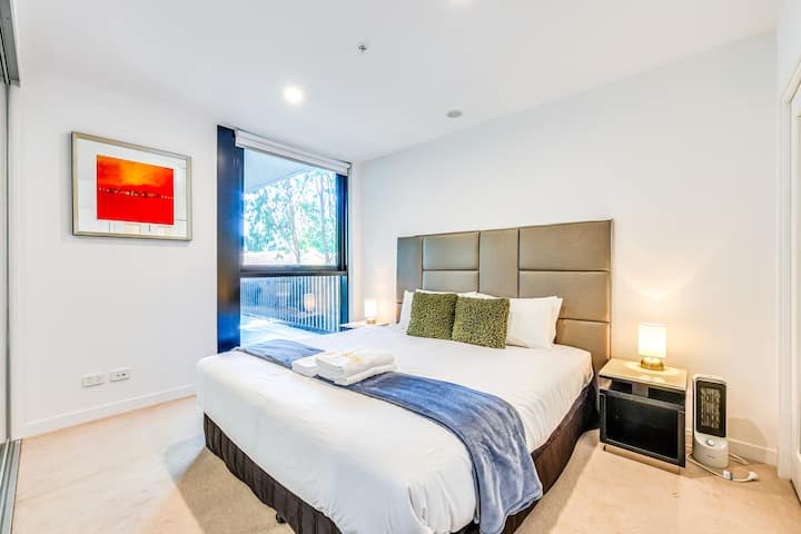 Stayau Convenient Apartment With Patio In Box Hill - Box Hill