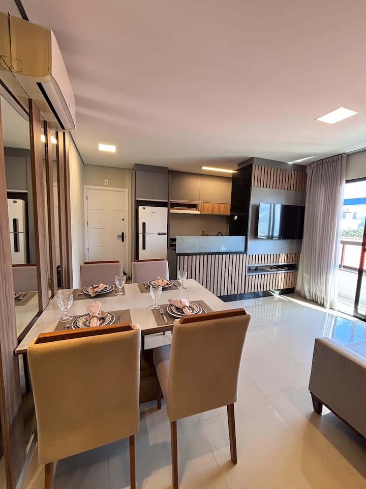 Lindo Apto A Poucos Mts Do Mar. - Florianópolis