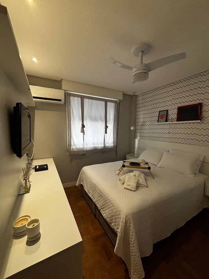 5 Min Do Mar! Impecável, Perto De Tudo - Santos