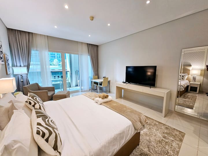 Luxury Business Bay Studio |Pool|near Burj Khalifa - Dubai