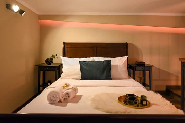 Central Duplex: Modern Studio On Regina Elisabeta - Bucharest