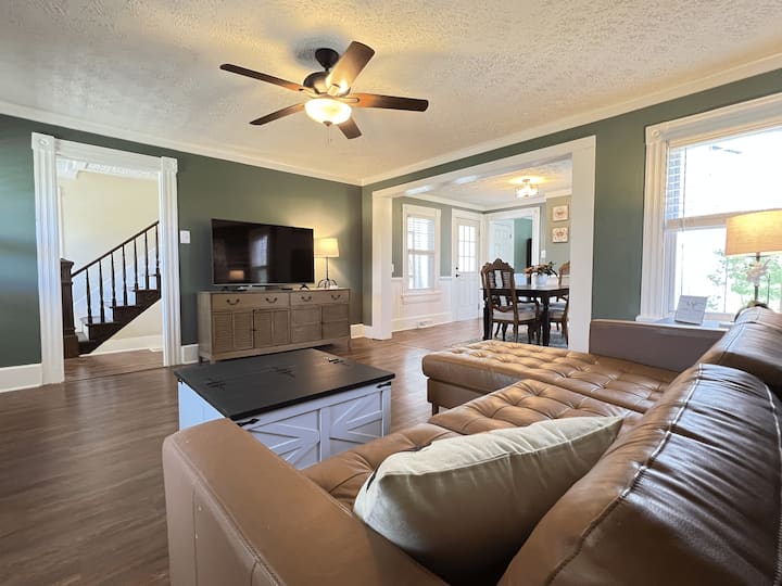 5-acre Modern Farmhouse With Views - Walk Downtown - Luray, VA