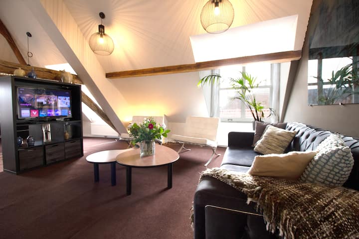 Quirky Loft In Listed Building Close To Utrecht - Nieuwegein