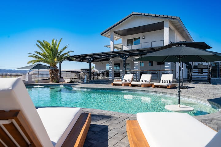 Iconic Lakeview Resort W/pool, Spa, And Gameroom - Lake Havasu City