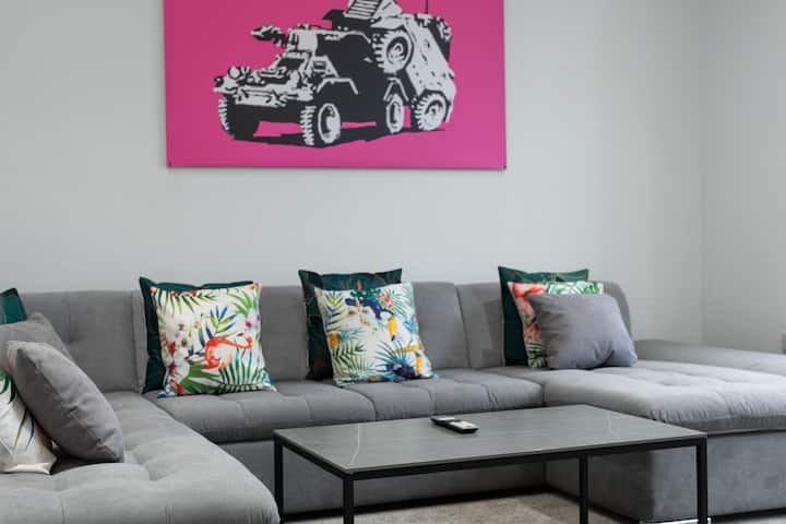 New Cricklewood Modern Home - London