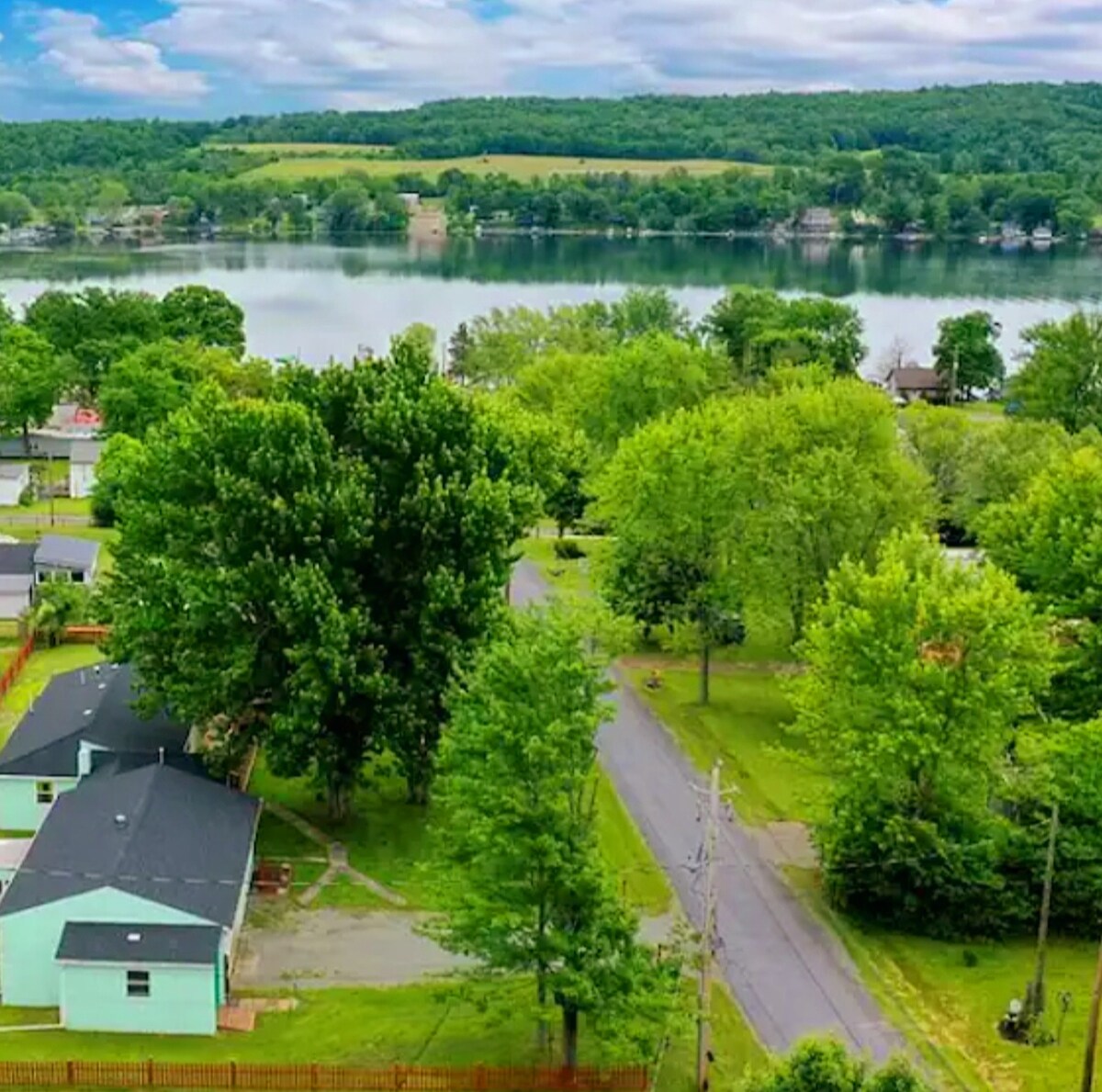 Lakeside Retreat on Waneta- Finger Lakes Getaway - Houses for Rent in ...