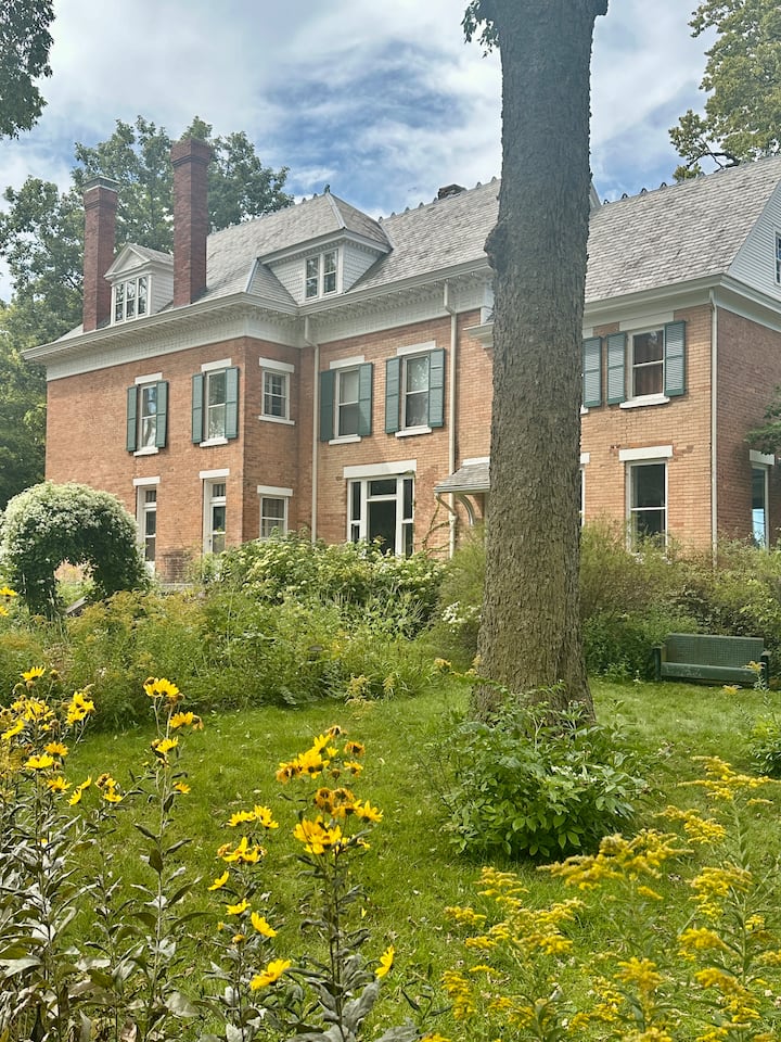 Historic Manor Overlooking Park - Illinois