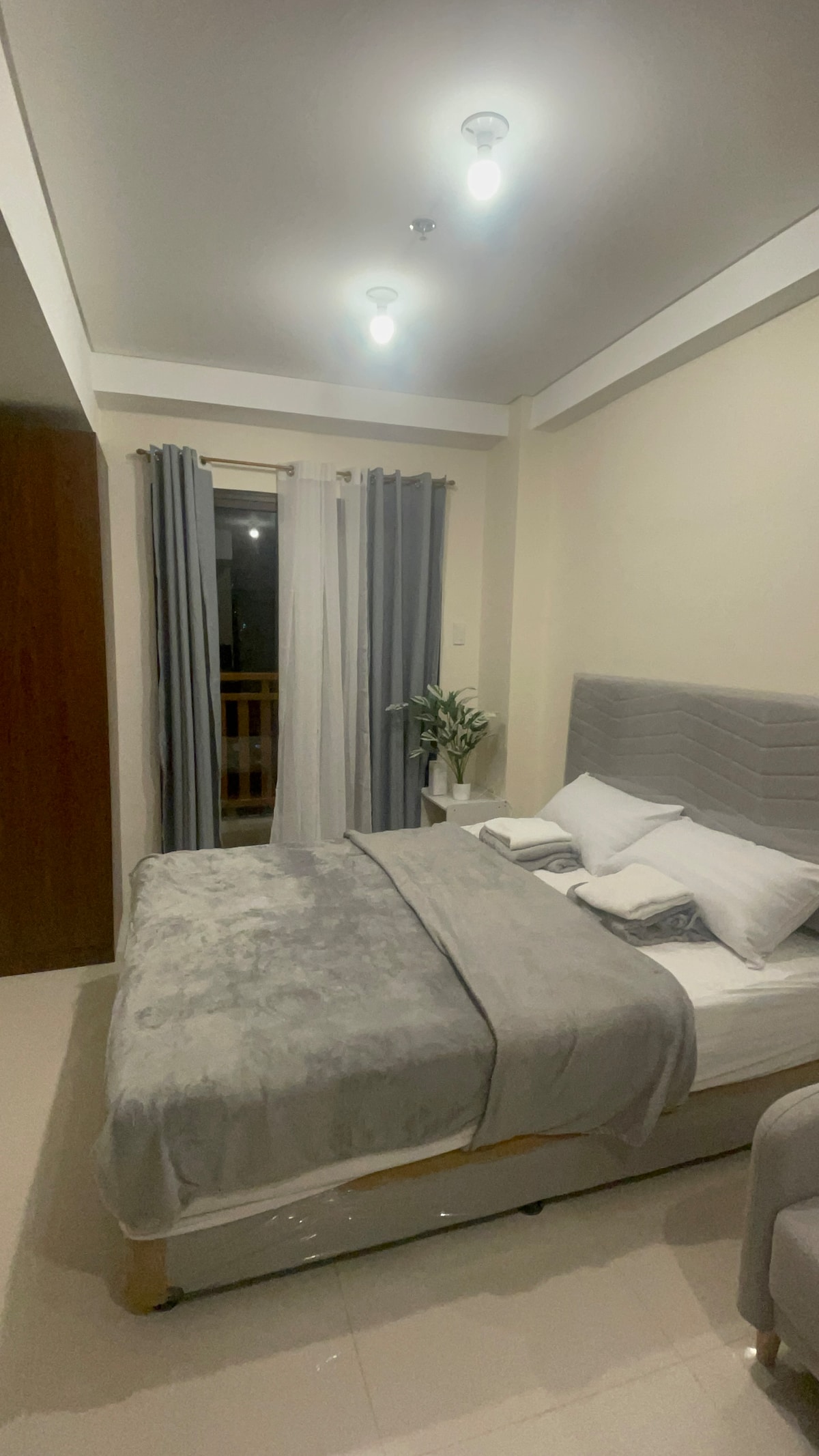 Mel’s Staycation: Your Comfort Awaits! - Bed and breakfasts for Rent in ...