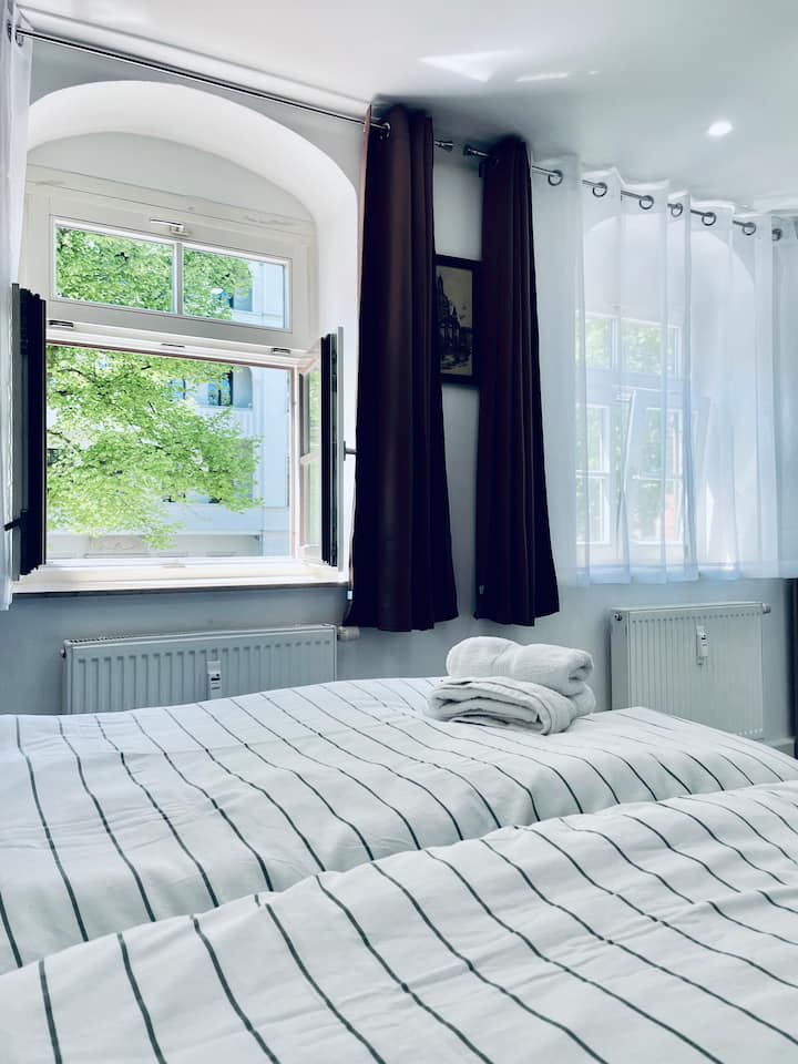 Charmantes Zimmer + Parkplatz + 10% Gutschein - Chemnitz