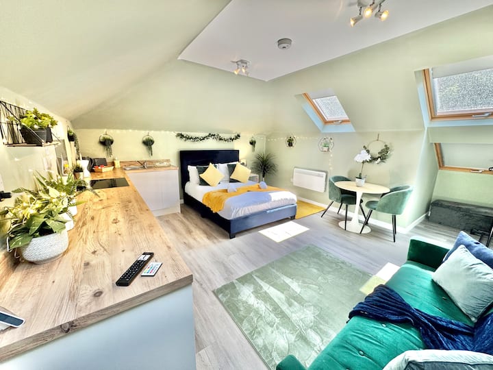 Luxe Chic Retreat - Minutes Walk To Town And Beach - Sandbanks