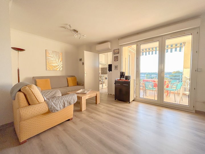 Appartement F2 à Fréjus Avec Terrasse + Parking - Fréjus Plage