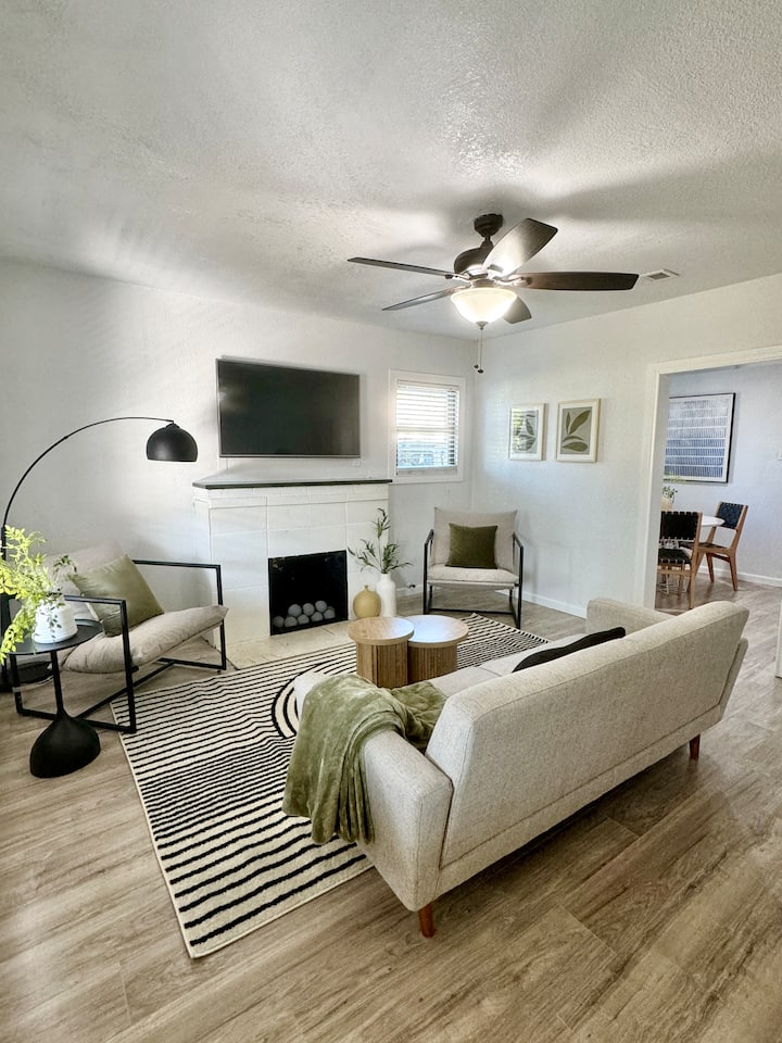Newly Renovated Home In Center Of Fort Worth! - Fort Worth, TX