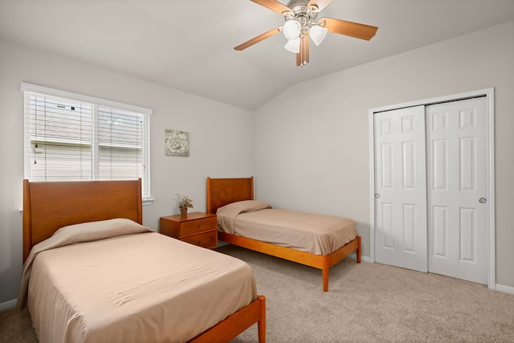 Prime Location Near Major Shopping~dell~samsung - Pflugerville, TX