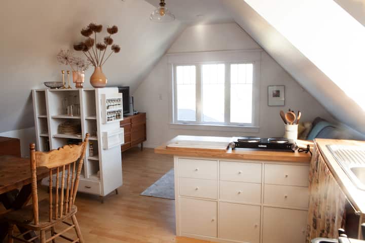 2 Bedroom Harbour View Garden Oasis - Antigonish