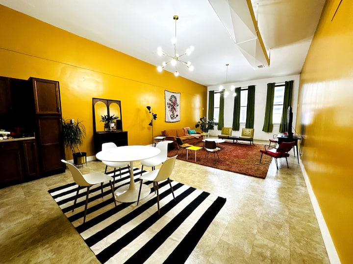 Main St Loft: Walk To Ford Cntr, Victory, Old Natl - Evansville, IN