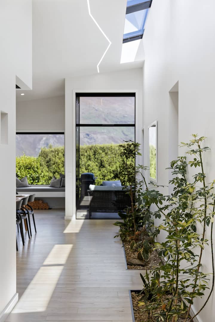 Matipo Retreat, Luxury Residence - Wanaka