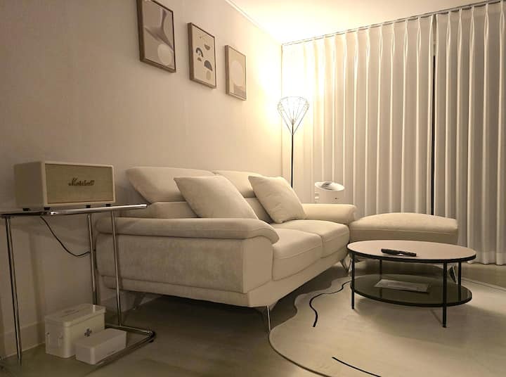 황리단길7분/7인이상 문의/넷플릭스/룸3침대3/꿀잠침대/경주월드/에어랩/6인/무료주차/1층 - Gyeongju-si