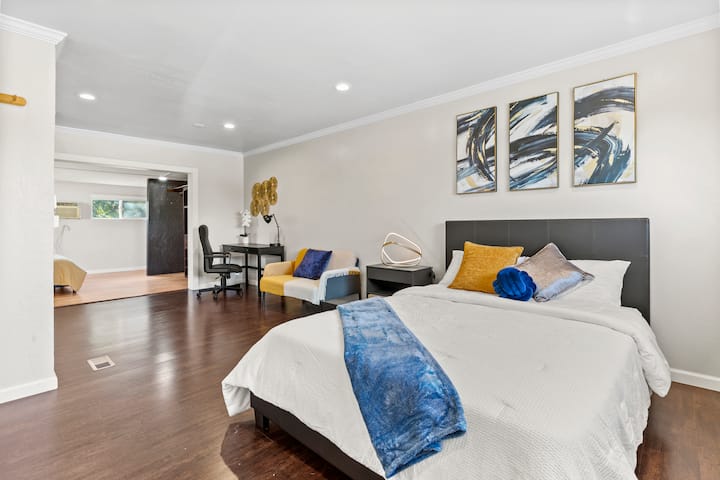 Jane's Home (Ws) | 2-area Suite:lounge+2 Queen Bed - Palo Alto, CA