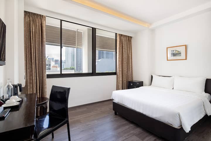 Superior Double Hotel Room In Little India - Singapore