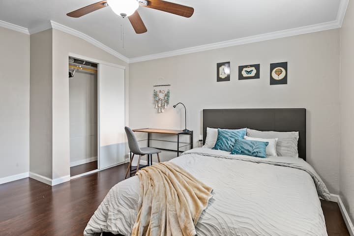 Jane's Home (Ws) | Central Location Room -1 - Palo Alto, CA