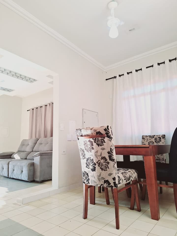 Casa  - No Centro De Campo Grande - 4 Quartos - Campo Grande