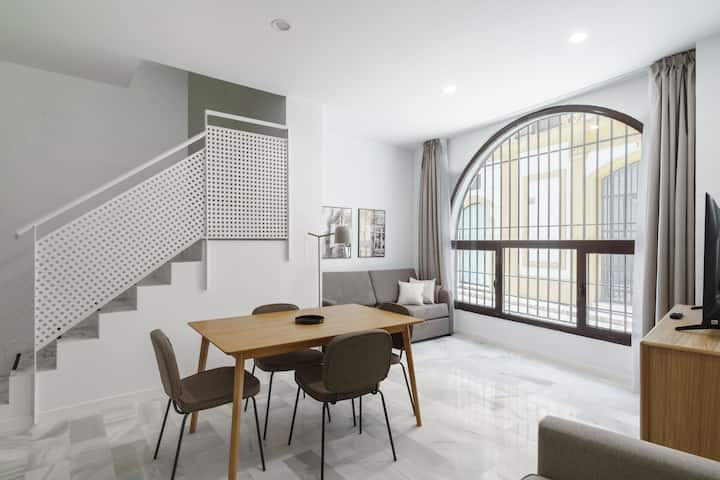 Jerez De La Frontera | 1-br Comfort Apt + Balcony - Jerez de la Frontera