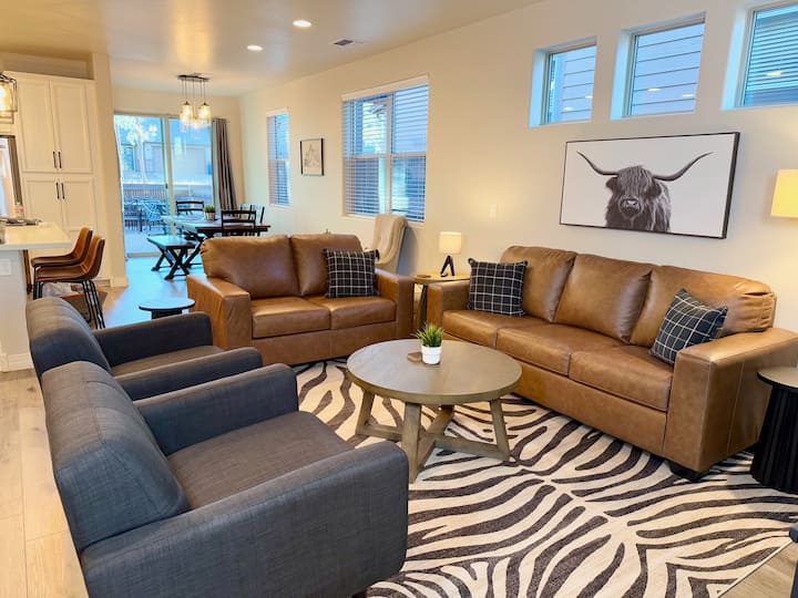 Flagstaff Modern Mountain Luxury - Flagstaff, AZ