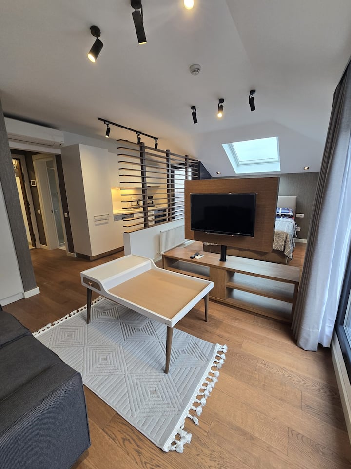 Etiler’de Stüdyo ÇAtı Katı Güvenli, Emsalsiz,lüx - Estambul