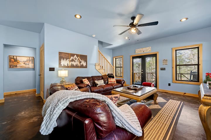 Cozy Cabin & Game Room - Suches, GA