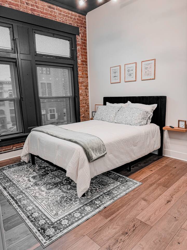 Charming Apartment Downtown Troy - Troy, OH