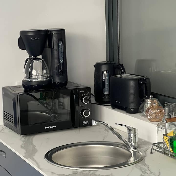 Metal. Elements - Funchal