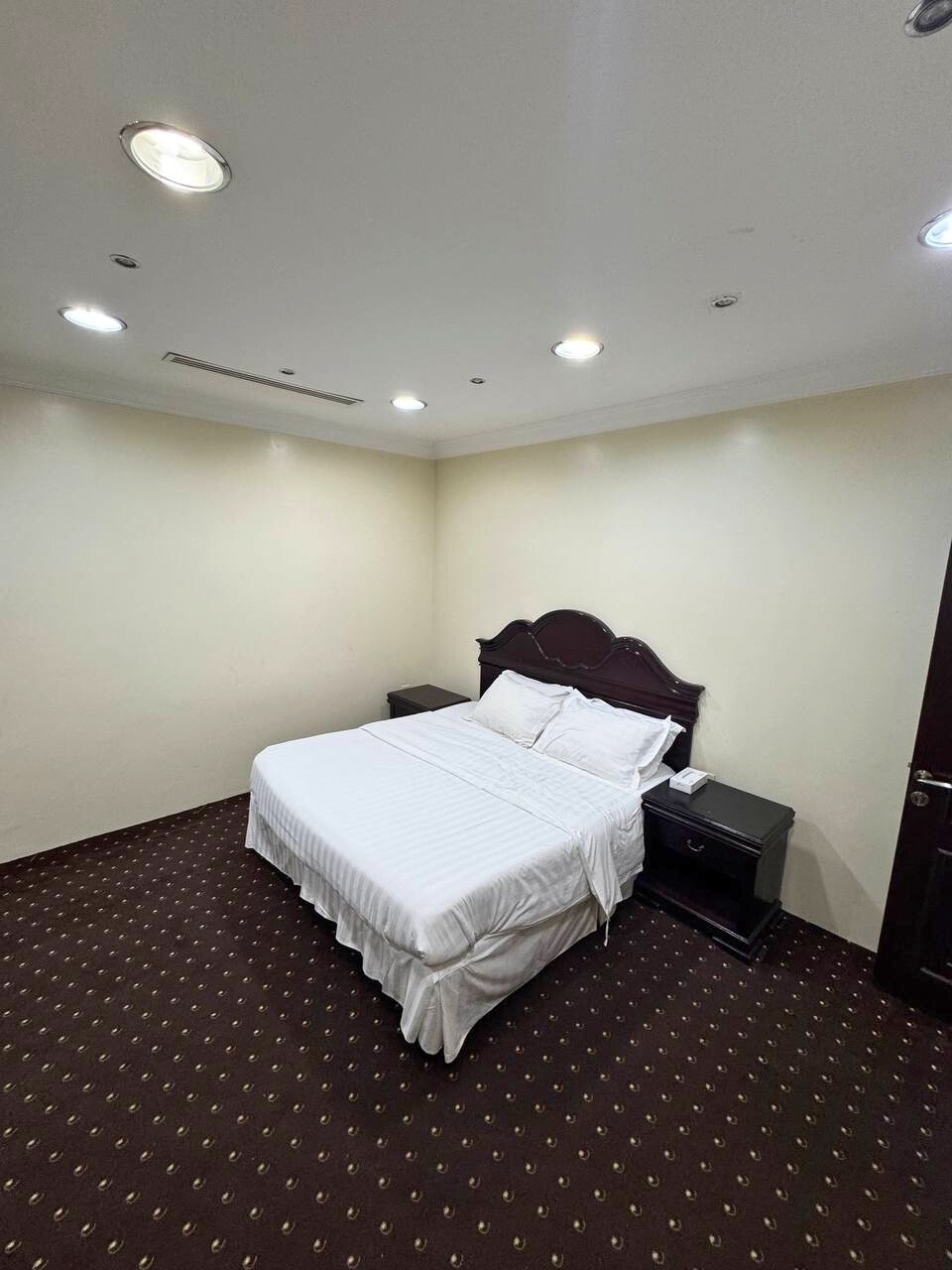 Two-bedroom apartment - fully equipped behind Al Rashed Mall Al Khobar ...
