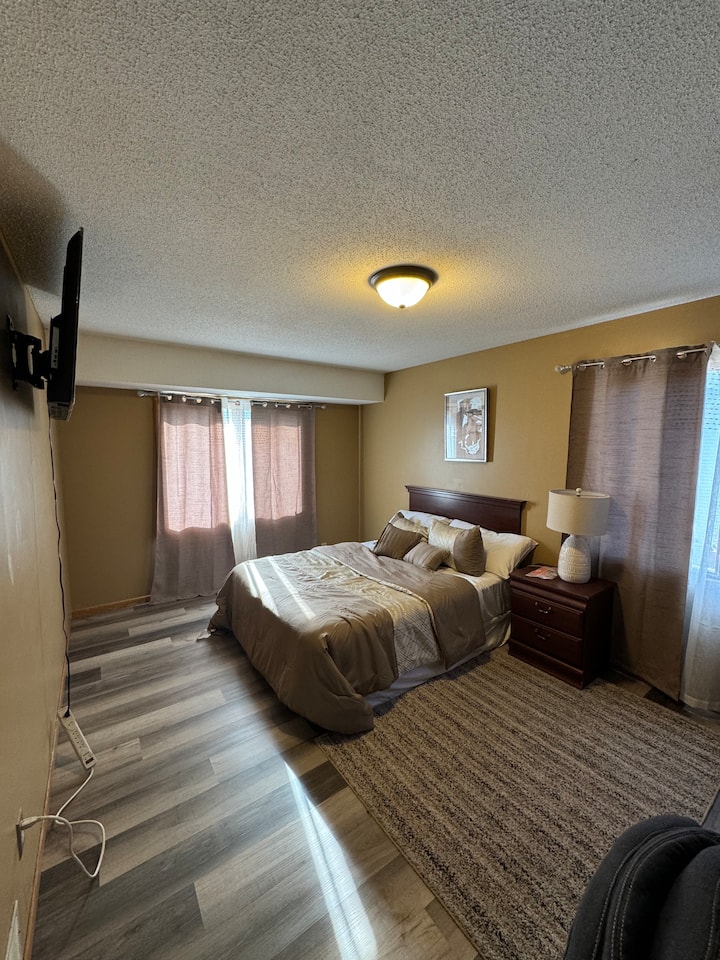 Pines Haven: Spacious 4bd Family-friendly Home - Blaine, MN