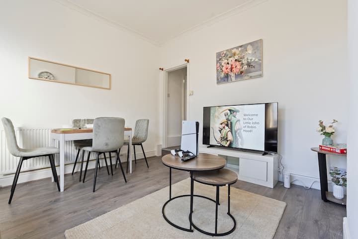 Little John Of Robin Hood (Ps5 &Foosball Table) - Nottingham