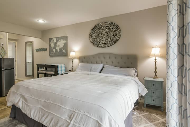 Serene Escape In The Heart Of Fall Creek - Branson, MO