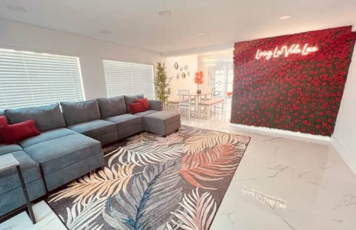 Luxe Escape: Hammock & Patio - Pembroke Pines, FL