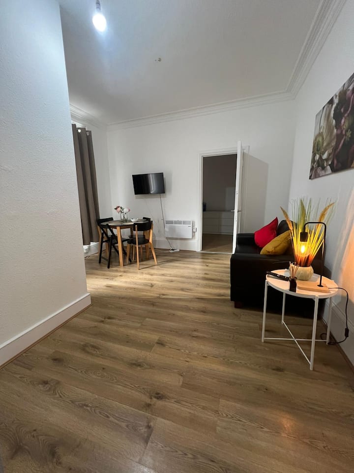 Soulful 1 Bedroom Flat In London - London