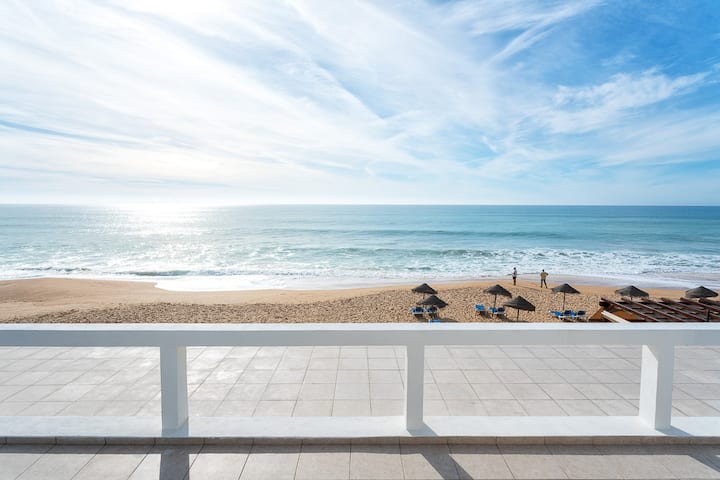 Areya Room - Steps From The Beach - Faro