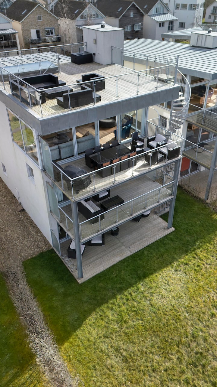 118 Lower Mill Estate. Sleeps 12, Lake Views & Spa - Cirencester