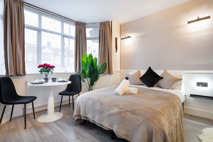 85.1 - Modern Boutique Studio Apt - Londra