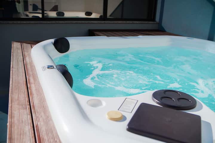 Linda Cobertura Com Jacuzzi -170 M Do Mar - Governador Celso Ramos