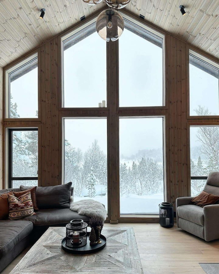 Spacious Family-friendly Mountain Cabin-4 Bedrooms - 挪威