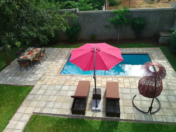 Madriann Holiday Home - Victoria Falls